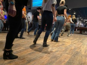 LineDance4You – PROVIDING LINE DANCE LESSONS IN THE DC METRO SINCE 2005
